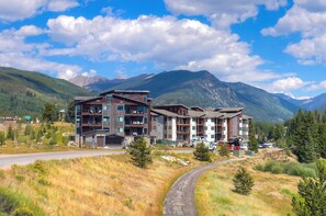 Condo, 2 quartos | Fachada