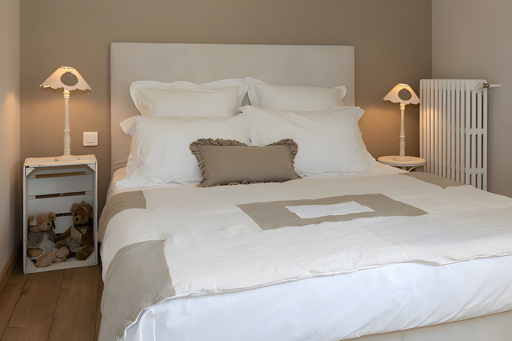 La Clef des Champs - Pool and Jacuzzi - Lémeré - Lemere | Vrbo