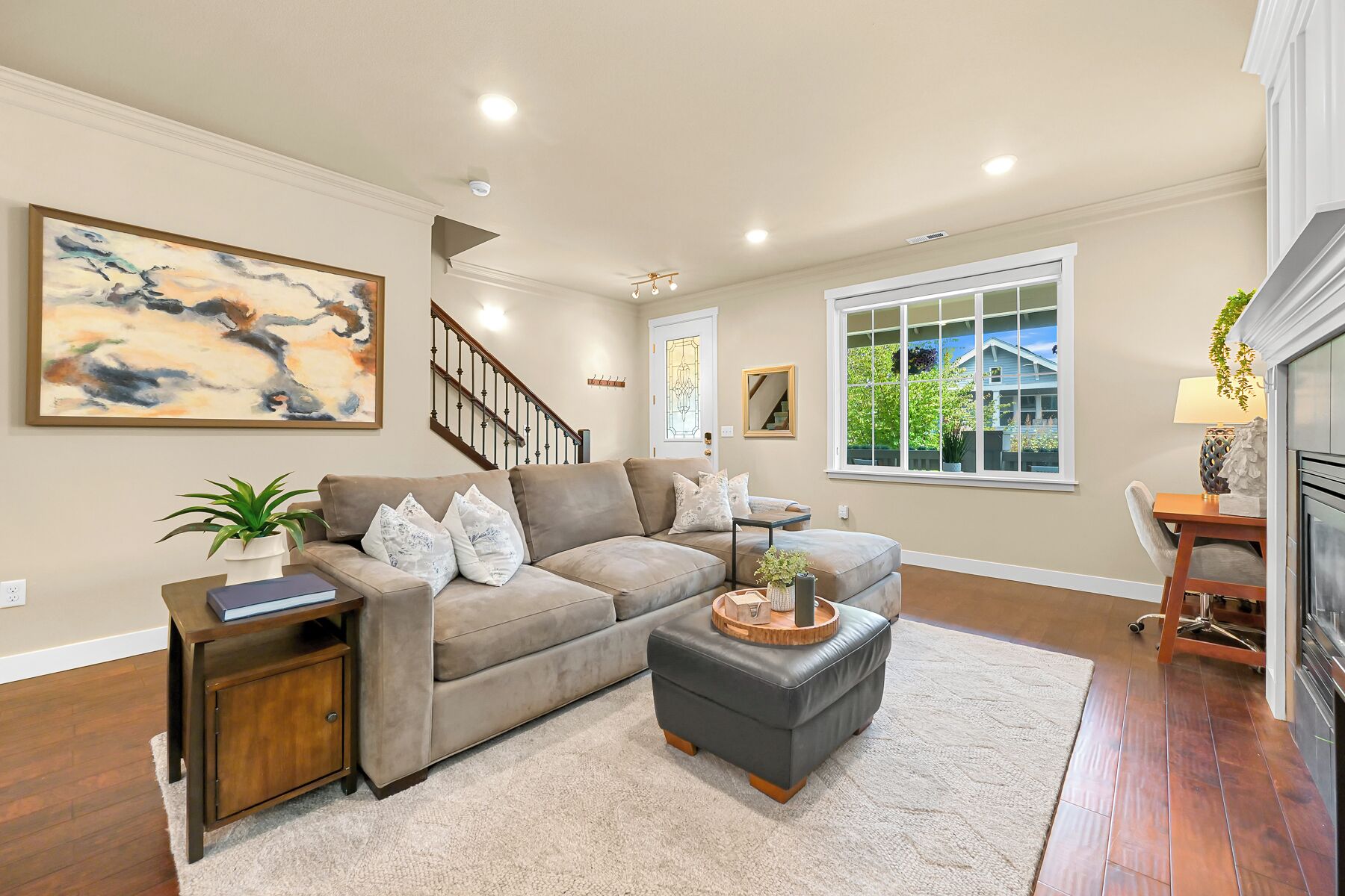 Cozy Fountain District Townhouse W/ Fireplace | Near Mt. Baker & Lake Whatcom - Bellingham, WA