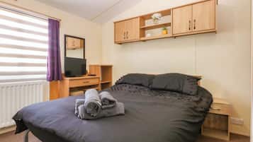 3 quartos, individualmente decorados, individualmente mobiliados