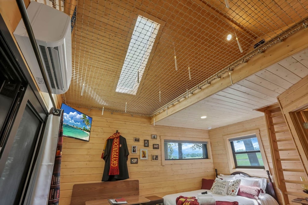 Harry Potter's Treehouse Burrow - Rockbridge | Vrbo