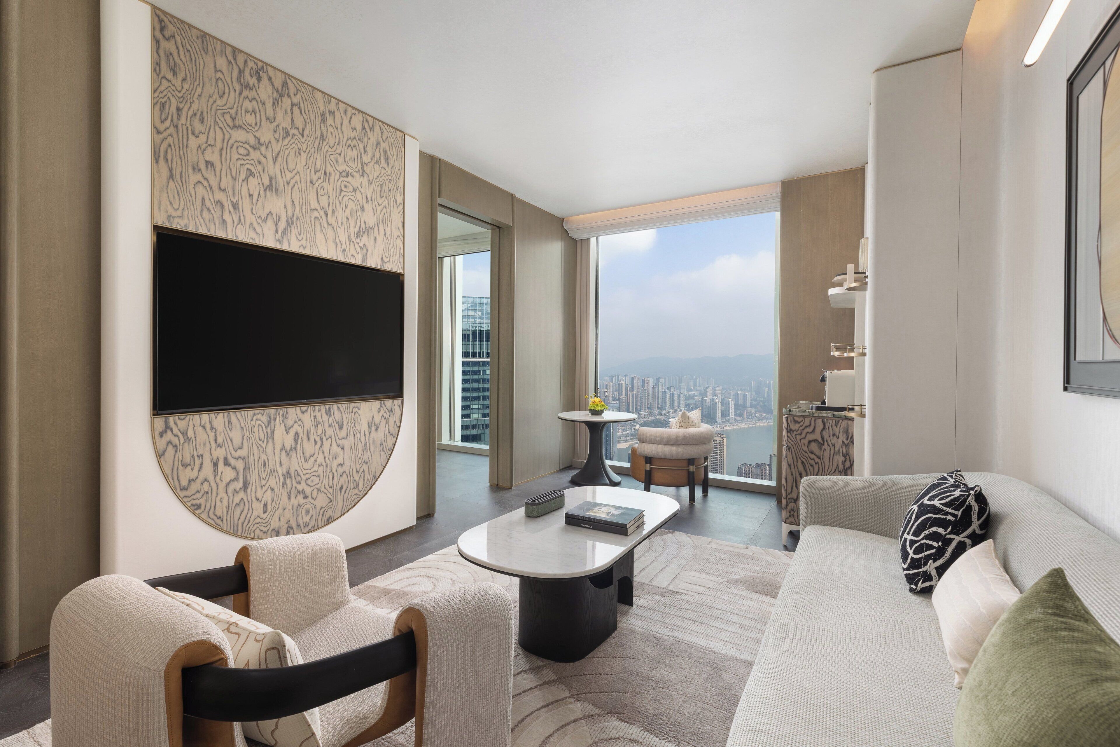 Suite, 1 quarto (Chaotianmen View) | Roupa de alta qualidade, camas de colchão viscoelástico, minibar 