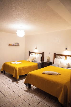 Quarto Clássico com Cama de Casal | Wi-fi grátis