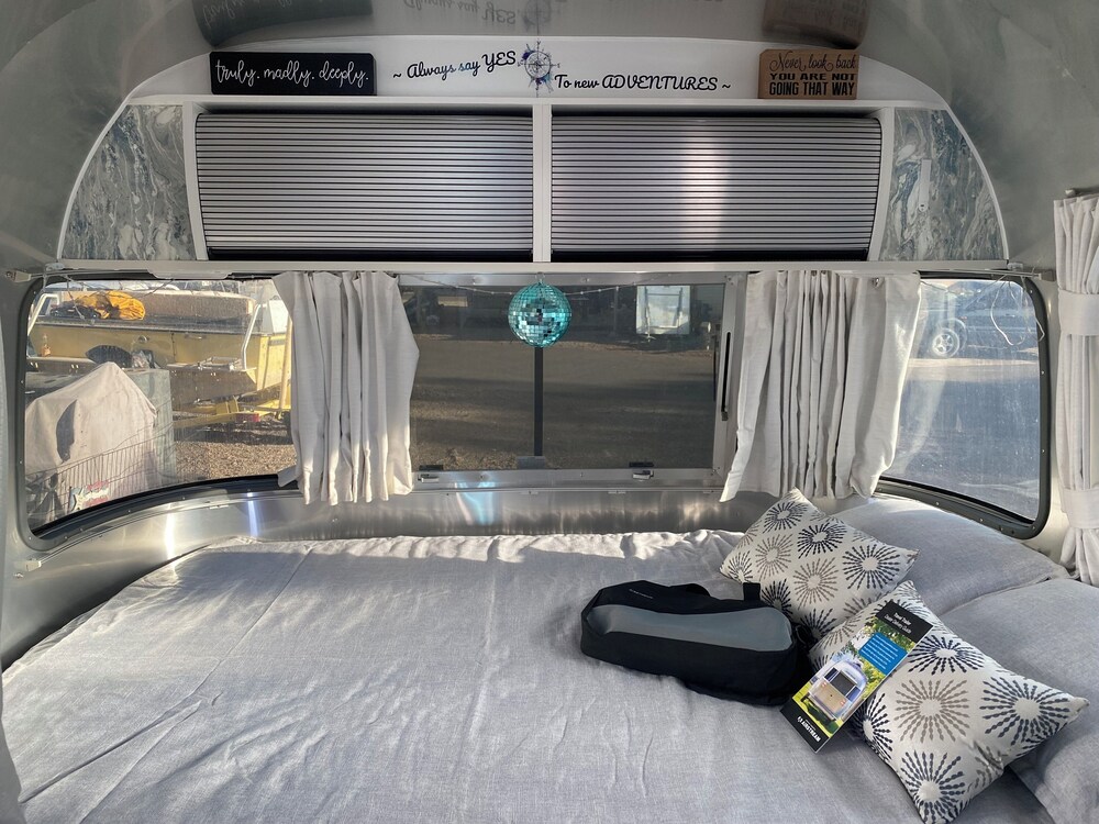 Viva la Bam ~~~ Cozy Airstream in Fantastic Hot Springs - Hot Springs ...