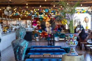 3 bares/lounges, este bar no terraço do hotel 