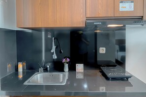 Apartamento Standard | Cozinha privada | Utensílios de cozinha