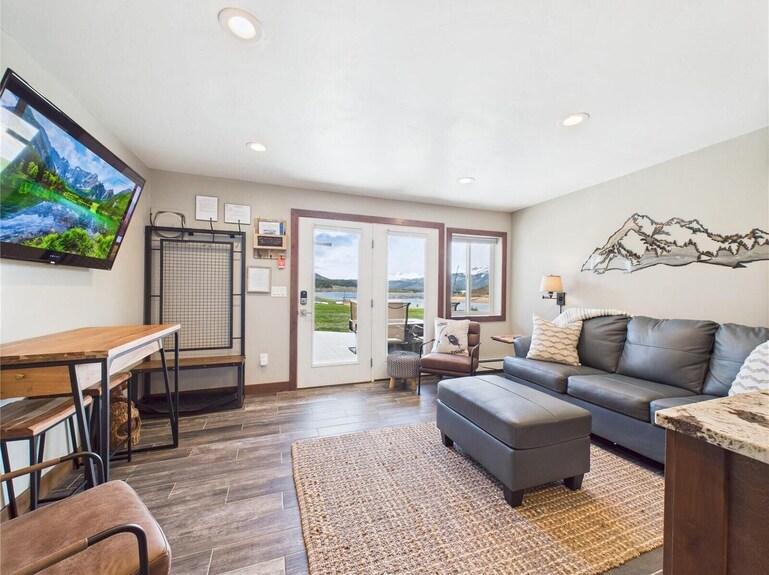 Lakefront 1br Condo In Dillon Walk To Amphitheater, Minutes To Ski Resorts! - Dillon, CO