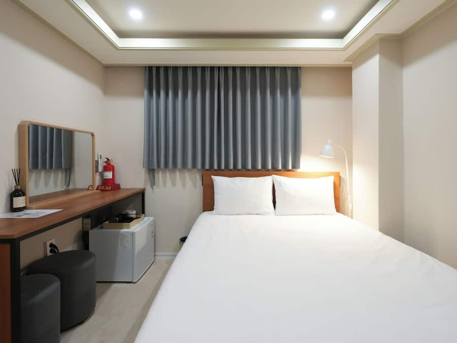 Quarto Standard | Roupa de alta qualidade, quartos insonorizados, Wi-fi grátis