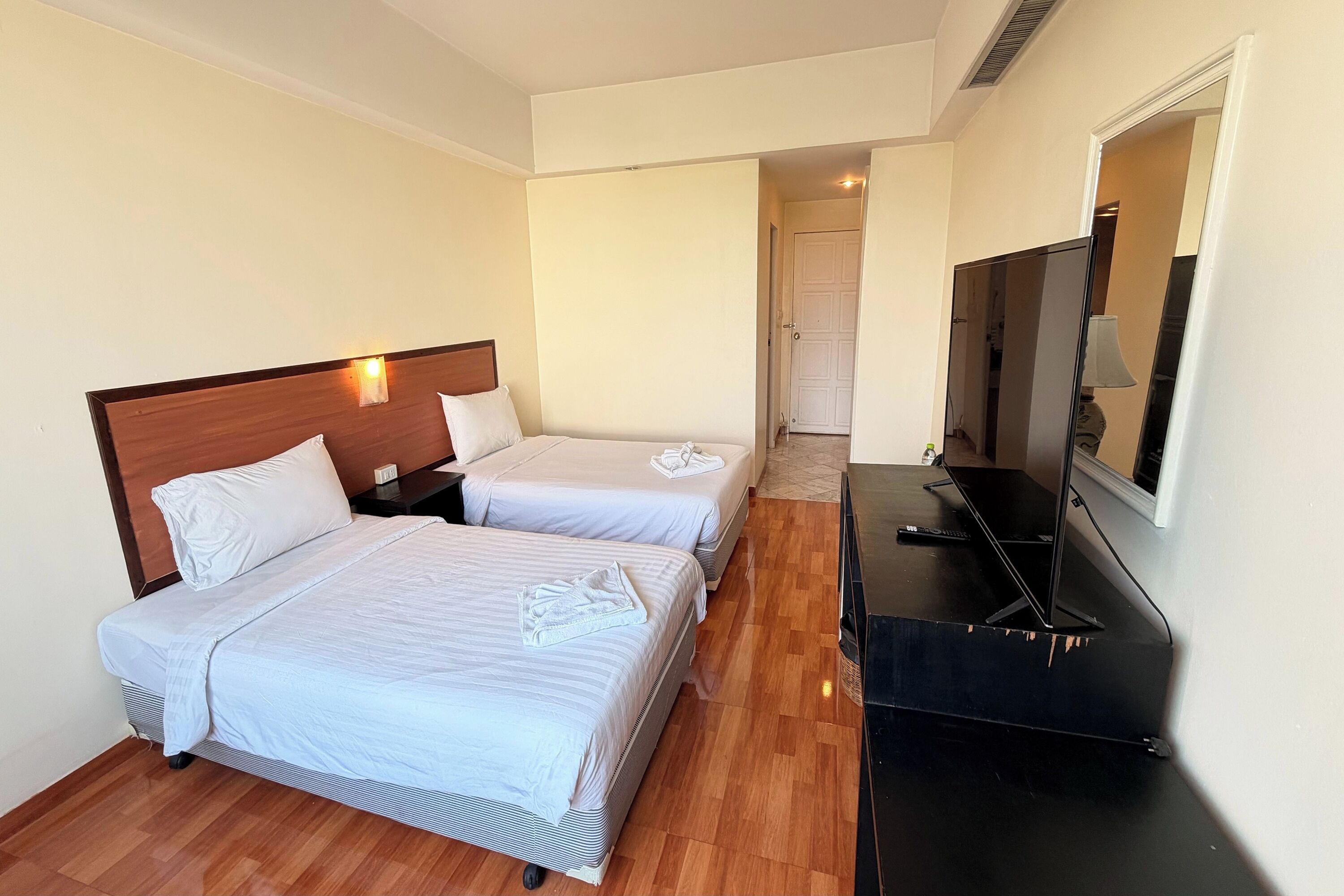 Quarto Twin Superior | Ferro/tábua de engomar 