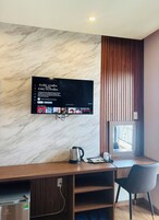 Quarto Duplo Deluxe para 1 Pessoa, 1 cama individual extragrande, Vista para a cidade | Refeições no quarto