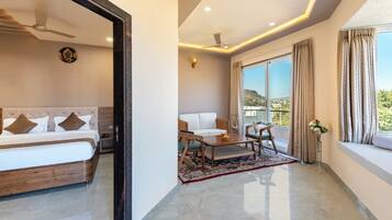 Quarto de Luxo, varanda | Secretária, Wi-fi grátis