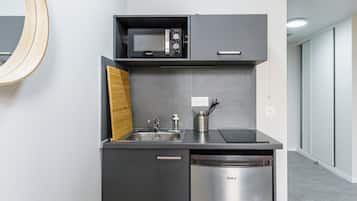 Estúdio | Cozinha privada | Um frigorífico no espaço comum, um micro-ondas no espaço comum