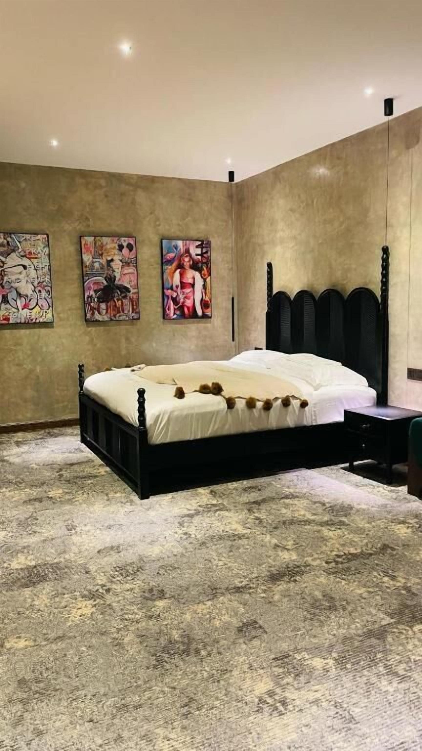 Cofre no quarto, secretária 