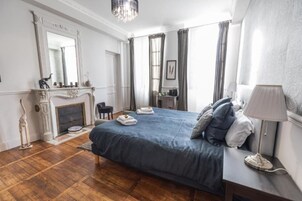 Quarto família, varanda, vista para o jardim | Roupas de cama premium, quartos à prova de som, Wi-Fi de cortesia