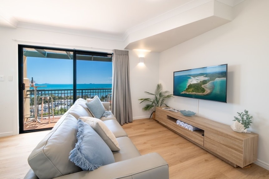 Blue Beyond Airlie | 2 Bedroom Water View Apartment - Airlie Beach