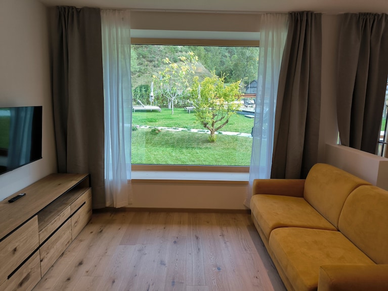 Apartment 'Naturapartments Alpreid Eiche' With Mountain View, Communal Pool And Wi-fi - Merano