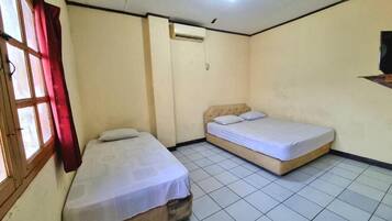 Quarto Básico | Secretária, secretária adequada para computadores portáteis