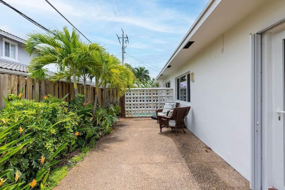 Welcome To Your Fort Lauderdale Retreat 2bed 2bath - Sunrise, FL