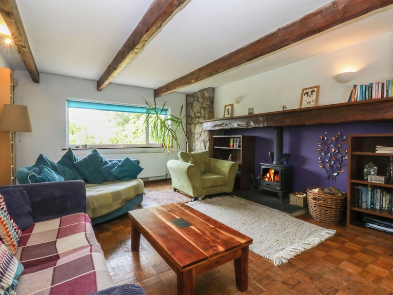 Neuadd Wen, Pet Friendly, Country Holiday Cottage In Gaerwen - Anglesey