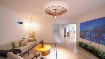 Apartamento Sénior, 6 quartos, cozinha | Sala