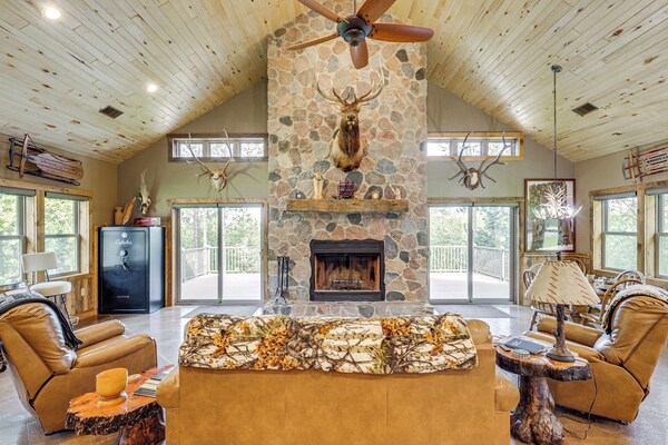 Near Hiking & Snowmobile Trails: Wabeno Cabin! - Wisconsin