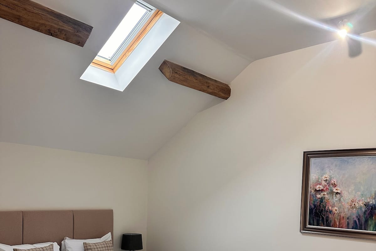 Stirrup - Luxury Barn Conversion, Pet Friendly | Cortinas/cortinados opacos, ferro/tábua de engomar, Wi-fi grátis