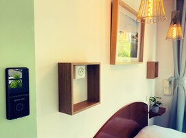 Quarto casal standard, vista para a cidade | Escrivaninha, Wi-Fi de cortesia