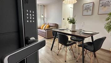 Apartamento (1107) | Cortinas/cortinados opacos, quartos insonorizados