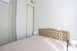 Apartamento Superior, vista para o mar | Wi-fi grátis