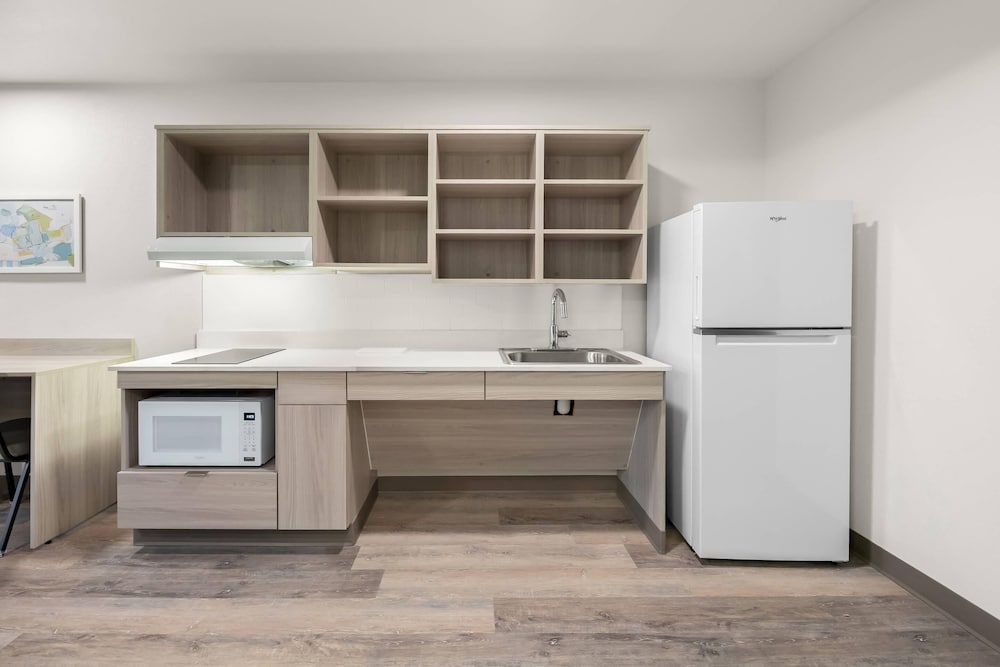 Woodspring Suites Medford Near I-5 - Medford, OR