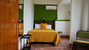 Apartamento luxo, vista para a cidade | Individualmente mobiliados, Wi-Fi de cortesia, roupa de cama