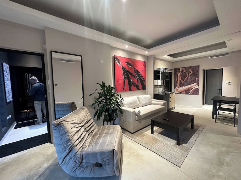 4 Bedroom 3 Bathroom Apt E - San Juan