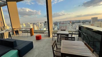 Estúdio Deluxe | Refeições ao ar livre