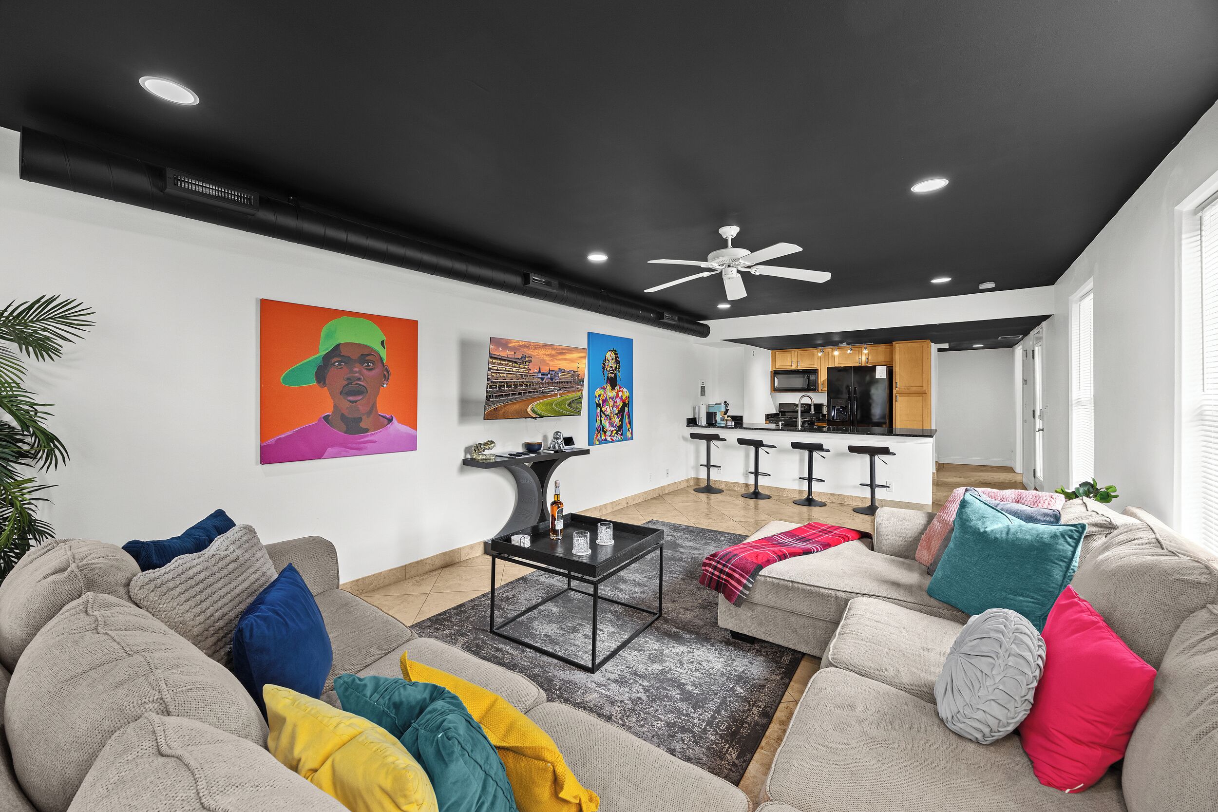 The Bax I Spacious I Walkable I Patios - Plantation, KY