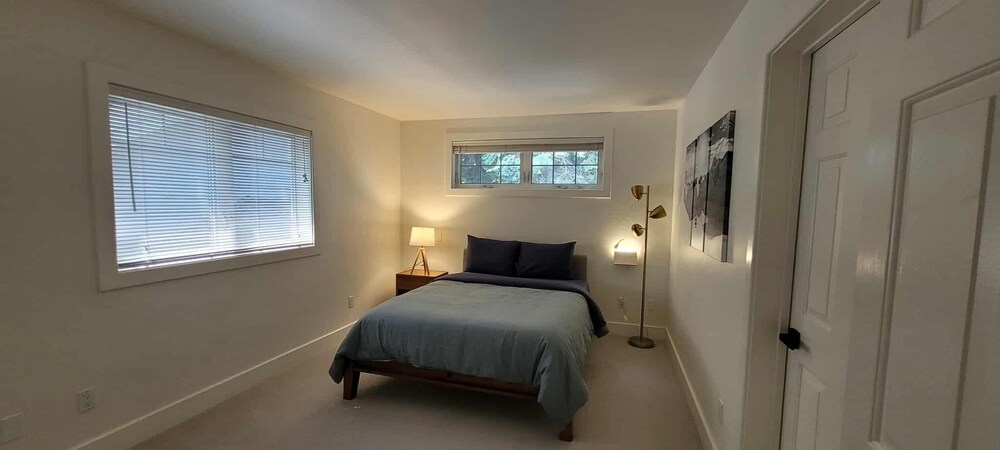 McCall Golf Course Cabin — Hot Tub + Game Room — Walk to Lake ...