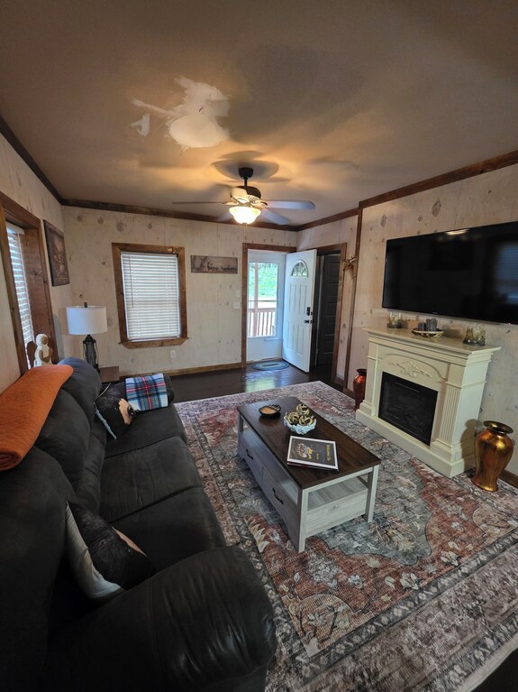 Rowdy Ridge Yee Yee - Brush Creek Falls, Freeman