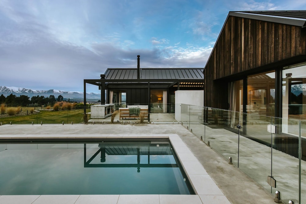 Riverslea - Pool - Sleeps 10 - Wanaka