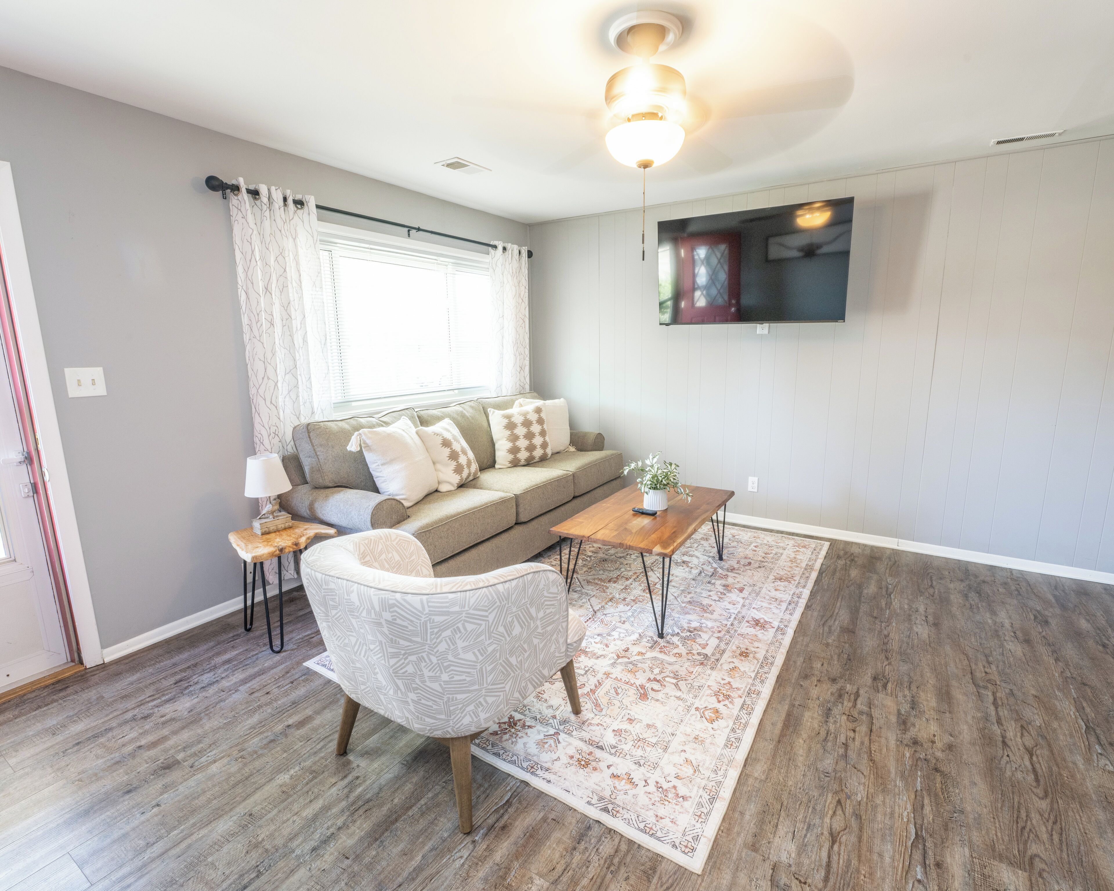 Badeas 3- Bedroom Cozy House . Close To Everything. - Beavercreek, OH