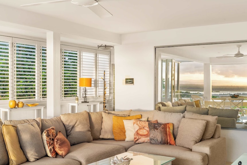 Picture Perfect - Panoramic Views, Walk To Beach - Noosa