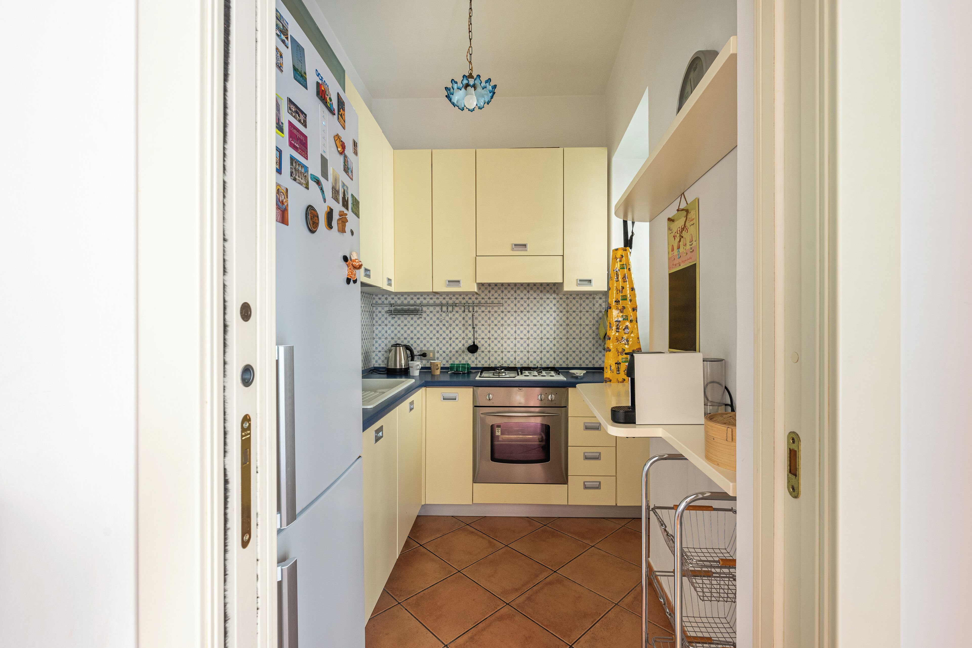 Apartamento, 2 quartos, varanda | Cozinha privada | Um frigorífico, um forno, uma placa de cozinha 