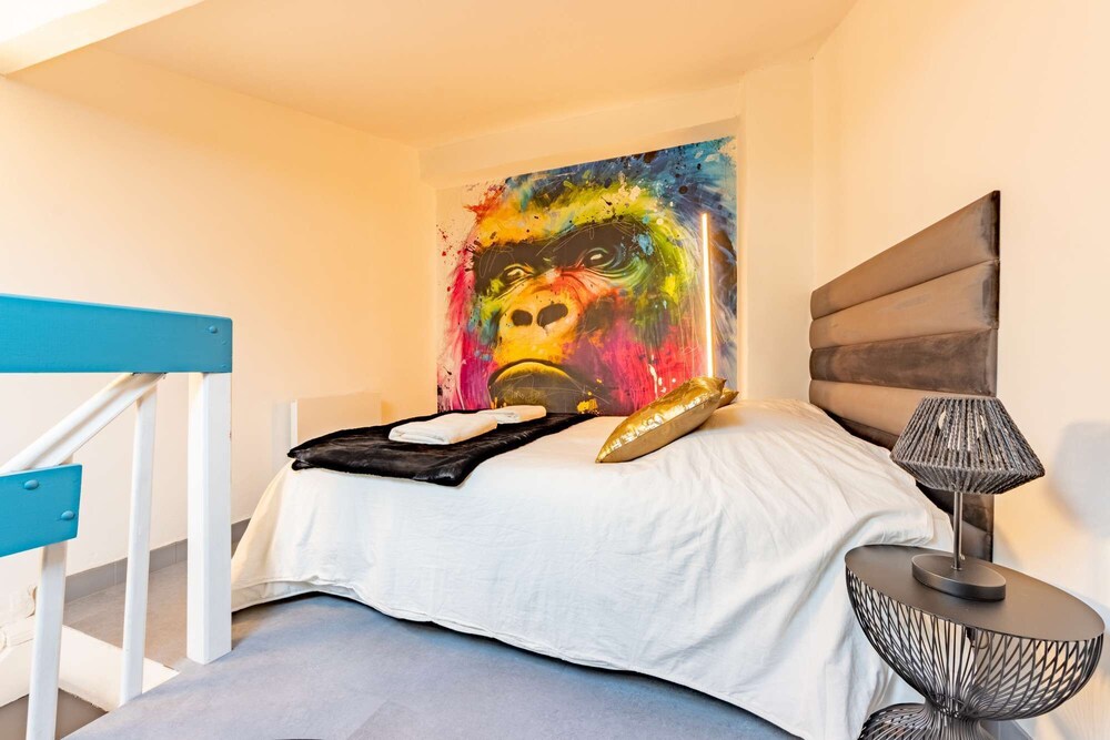 [Solstice] Street Art - Duplex - Hypercentre - Pamiers | Vrbo