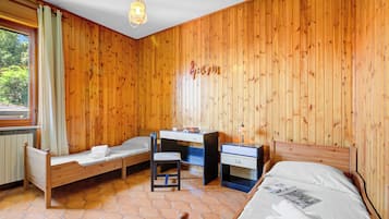 Apartamento Familiar, 2 quartos, varanda (A Due Passi Dal Bosco: Hillside)