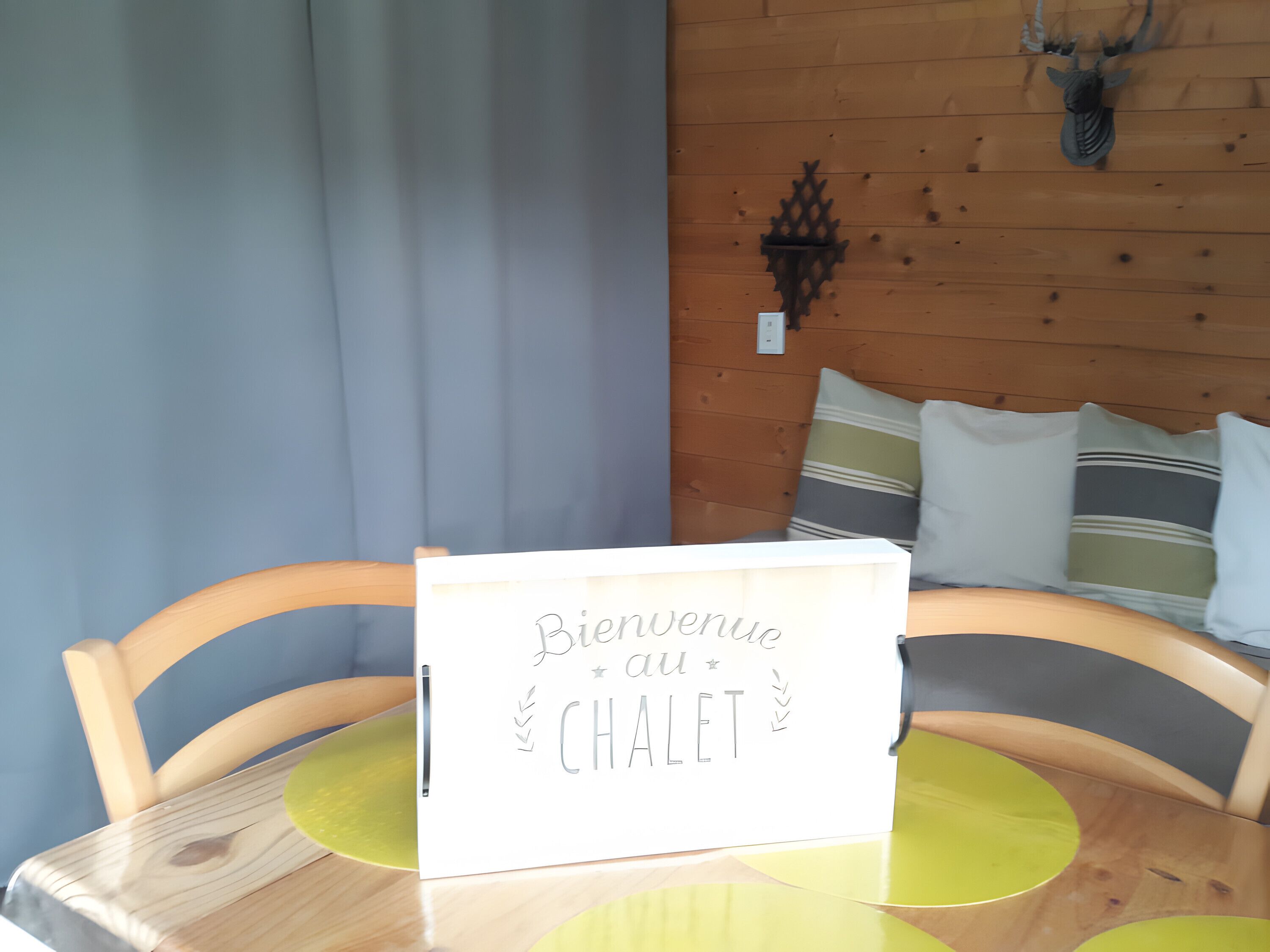 Chalet 'Delachapelle - Zoo 4km' With Private Terrace, Shared Garden & Wi-fi - Centro