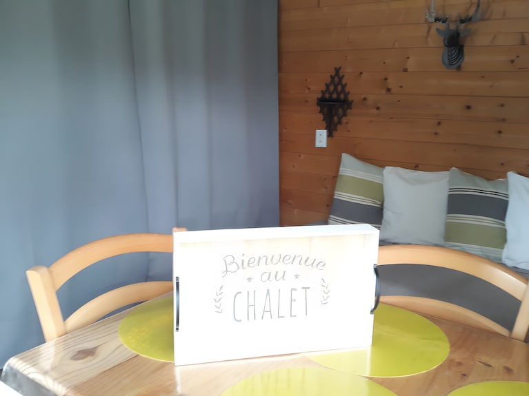 Chalet 'Delachapelle - Zoo 4km' With Private Terrace, Shared Garden & Wi-fi - Centro