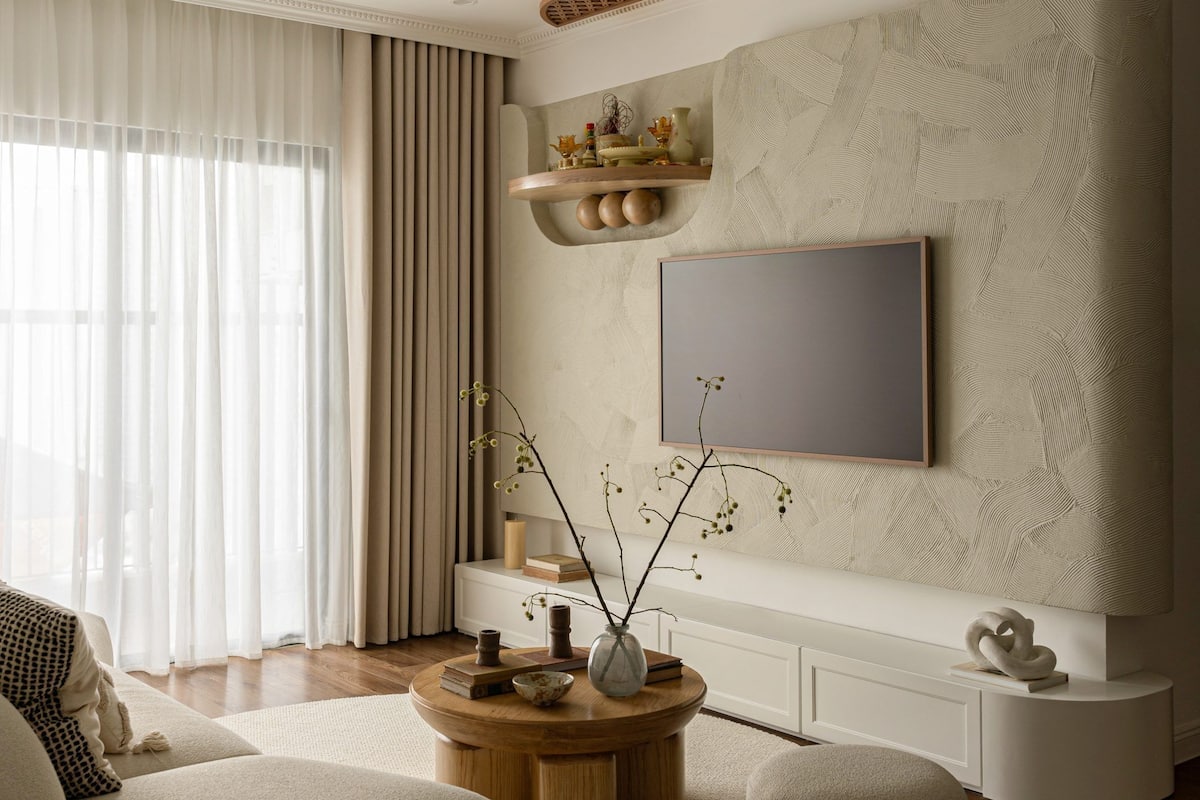 Frigobar (abastecido com alguns itens grátis), individualmente decorados