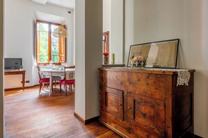 Apartamento, varanda, vista para o jardim | Área de estar