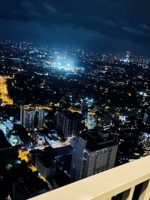Apartamento superluxo, 1 quarto, vista para a cidade | Vista da sacada