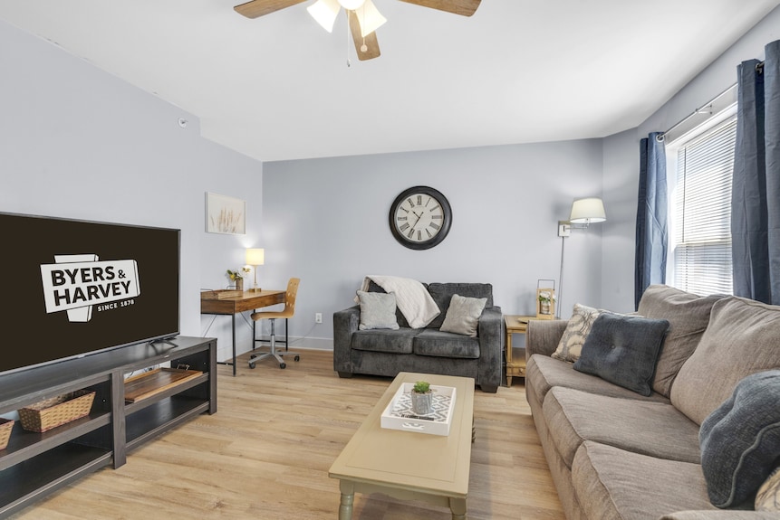 Loft #208 (540 N 2nd St) - 프레더릭턴