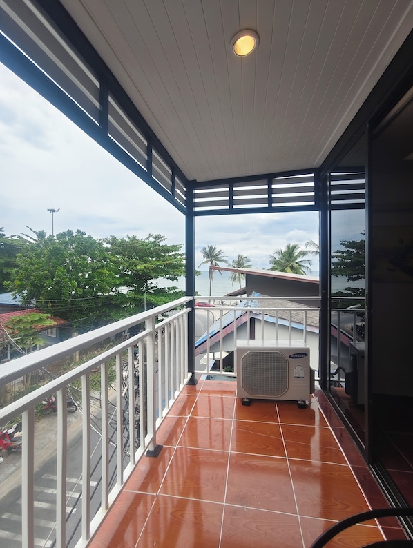 Quarto Twin Clássico, varanda, vista para o oceano | Vista da varanda