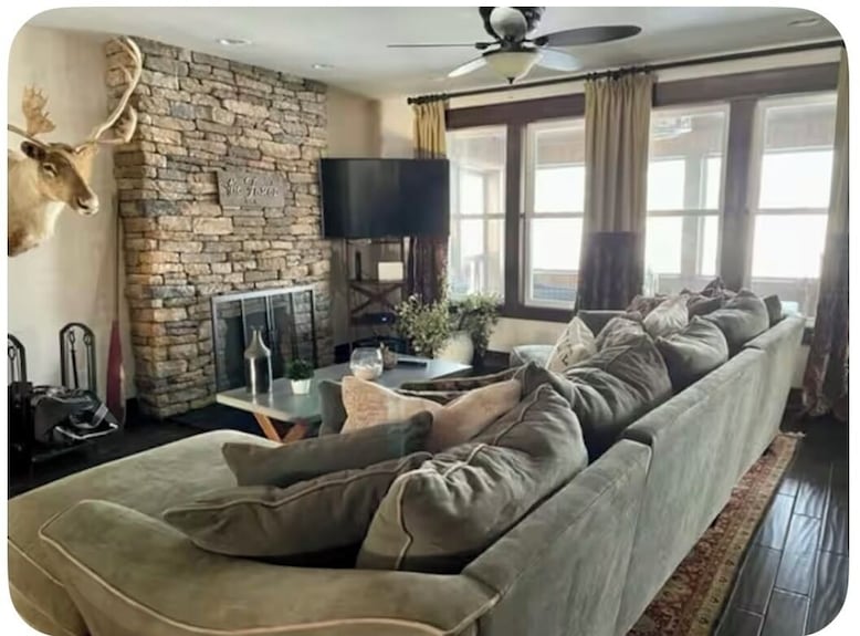 Spacious 5-bedroom House In Charming Broadalbin Directly On The Lake - Galway, NY